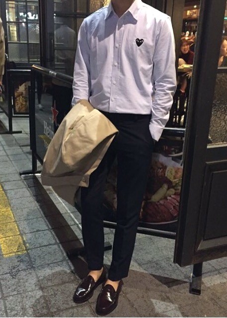 꼼데가르송 스트라이프셔츠 코디 컨셉원 후드트렌치 바스 로퍼 아스터 슬랙스 꼼데 셔츠 네이버 블로그